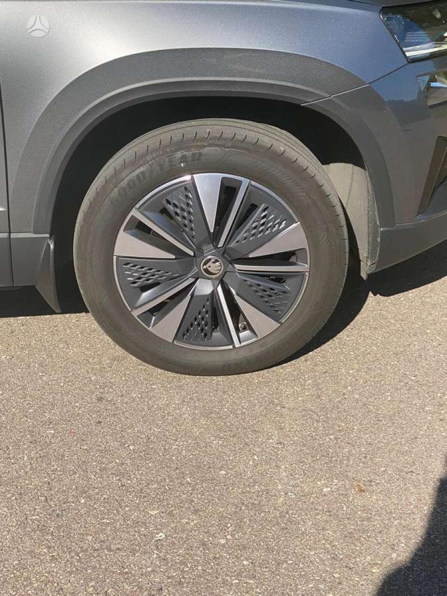 Pelēks Skoda Karoq 2022 Viļņa, ar dzinēja tilpumu 1.50 L un nobraukumu 115 tūkst. km par 22300 €, foto 16 vietnē AUTOMOTO.COM.LV
