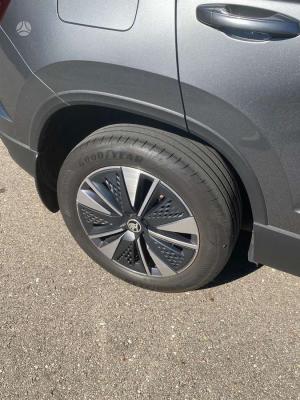 Pelēks Skoda Karoq 2022 Viļņa, ar dzinēja tilpumu 1.50 L un nobraukumu 115 tūkst. km par 22300 €, foto 17 vietnē AUTOMOTO.COM.LV