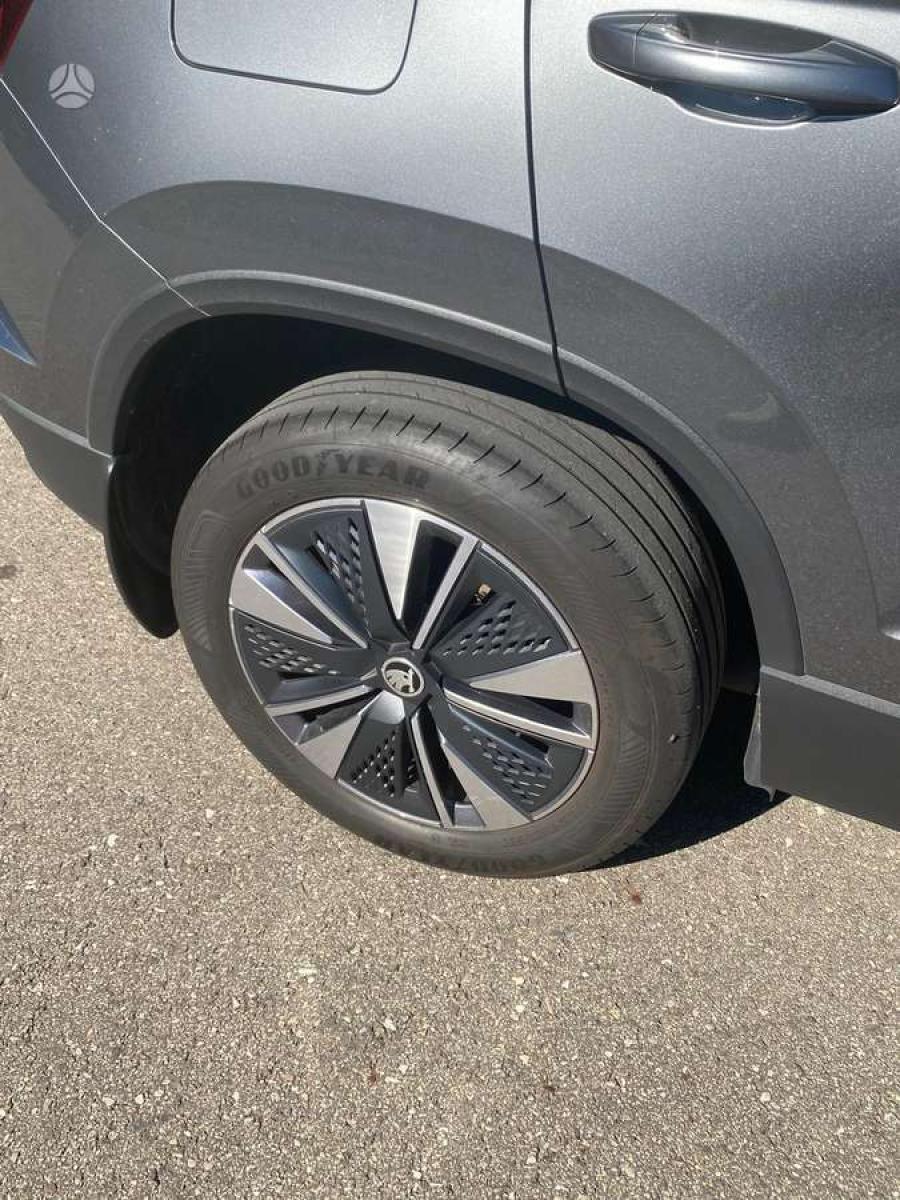 Pelēks Skoda Karoq 2022 Viļņa, ar dzinēja tilpumu 1.50 L un nobraukumu 115 tūkst. km par 22300 €, foto 17 vietnē AUTOMOTO.COM.LV
