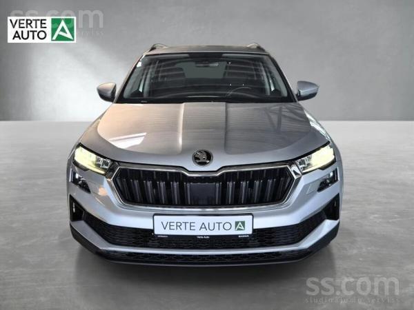 Pelēks Skoda Karoq 2022 Rīga, ar dzinēja tilpumu 1.50 L un nobraukumu 192 tūkst. km par 17490 €, foto 2 vietnē AUTOMOTO.COM.LV