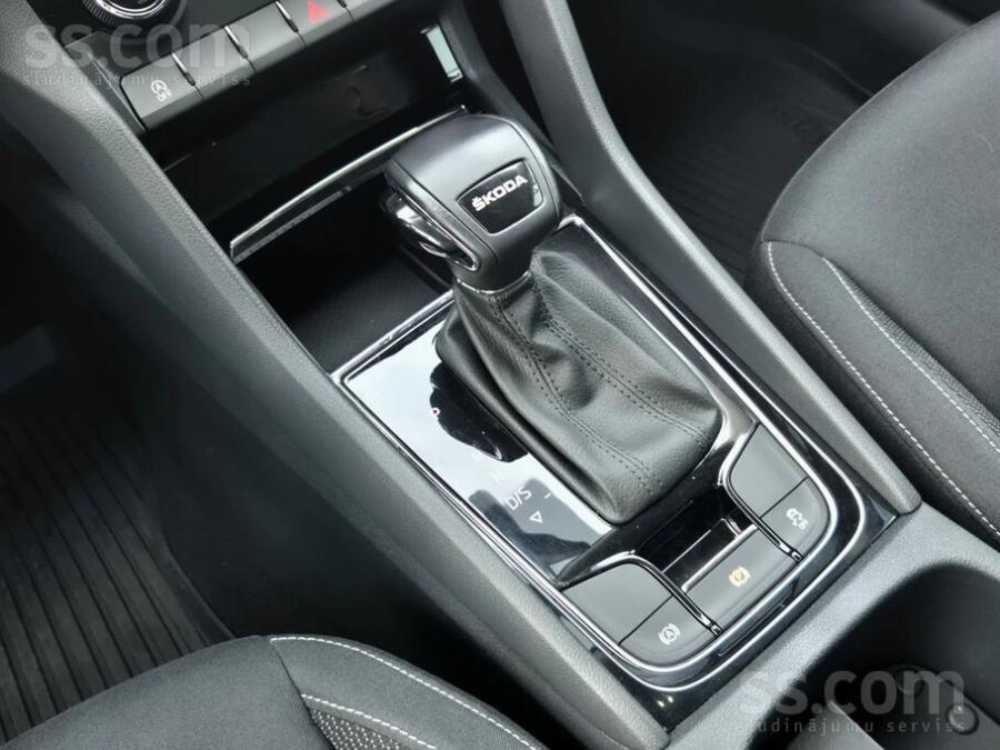 Grey Skoda Karoq 2022 in Riga, with an engine capacity of 1.50 L and mileage of 192 thousand km for 17490 €, photo 12 on AUTOMOTO.COM.LV