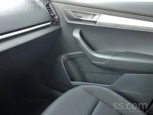 Grey Skoda Karoq 2022 in Riga, with an engine capacity of 1.50 L and mileage of 192 thousand km for 17490 €, photo 14 on AUTOMOTO.COM.LV