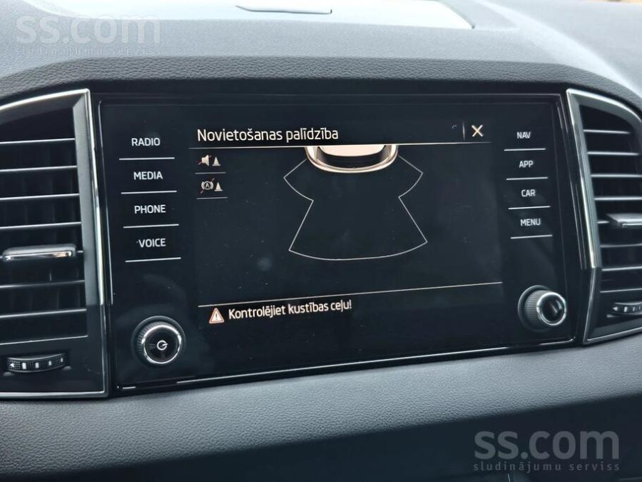 Grey Skoda Karoq 2022 in Riga, with an engine capacity of 1.50 L and mileage of 192 thousand km for 17490 €, photo 17 on AUTOMOTO.COM.LV