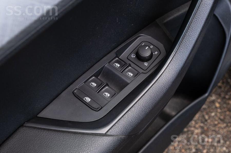 Pelēks Skoda Karoq 2022 Rīga, ar dzinēja tilpumu 2.00 L un nobraukumu 188 tūkst. km par 19950 €, foto 17 vietnē AUTOMOTO.COM.LV