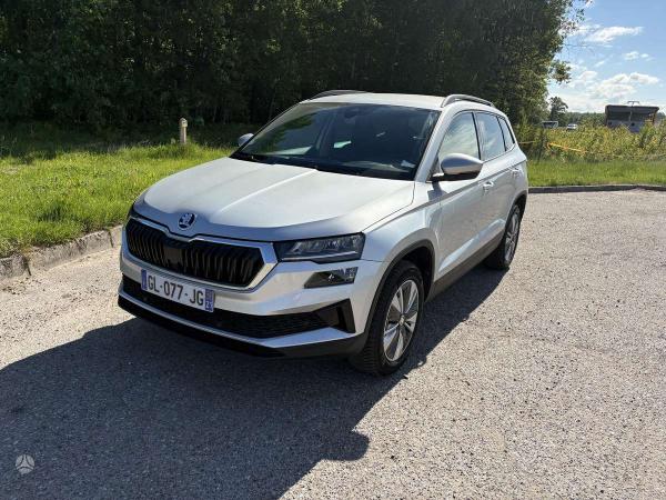 Grey Skoda Karoq 2022 in Kaunas, with an engine capacity of 1.97 L and mileage of 190 thousand km for 16300 €, photo 1 on AUTOMOTO.COM.LV