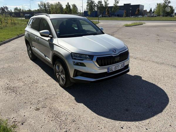 Grey Skoda Karoq 2022 in Kaunas, with an engine capacity of 1.97 L and mileage of 190 thousand km for 16300 €, photo 7 on AUTOMOTO.COM.LV