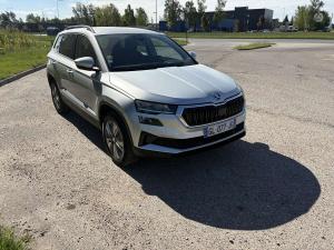 Grey Skoda Karoq 2022 in Kaunas, with an engine capacity of 1.97 L and mileage of 190 thousand km for 16300 €, photo 8 on AUTOMOTO.COM.LV