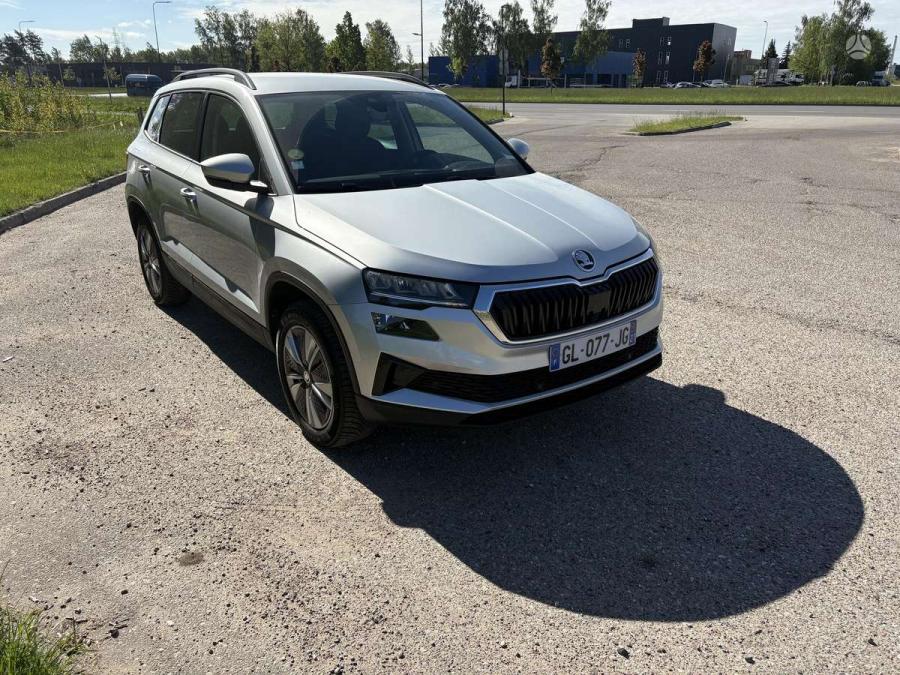 Grey Skoda Karoq 2022 in Kaunas, with an engine capacity of 1.97 L and mileage of 190 thousand km for 16300 €, photo 8 on AUTOMOTO.COM.LV