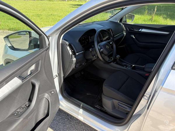 Grey Skoda Karoq 2022 in Kaunas, with an engine capacity of 1.97 L and mileage of 190 thousand km for 16300 €, photo 9 on AUTOMOTO.COM.LV