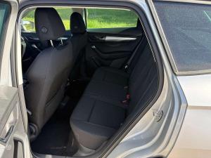 Grey Skoda Karoq 2022 in Kaunas, with an engine capacity of 1.97 L and mileage of 190 thousand km for 16300 €, photo 17 on AUTOMOTO.COM.LV