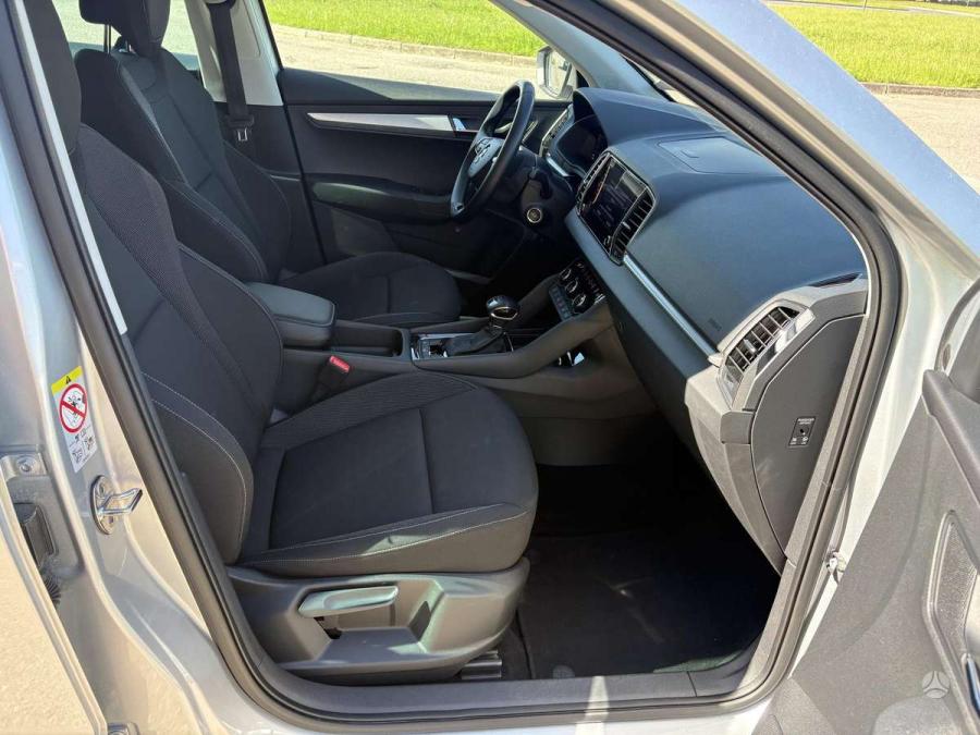 Grey Skoda Karoq 2022 in Kaunas, with an engine capacity of 1.97 L and mileage of 190 thousand km for 16300 €, photo 20 on AUTOMOTO.COM.LV
