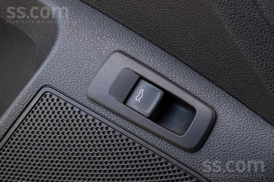 Серый Шкода Karoq 2022 в Рига, объемом двигателя 1.50 л и пробегом 134 тыс. км за 21950 €, фото 21 на AUTOMOTO.COM.LV