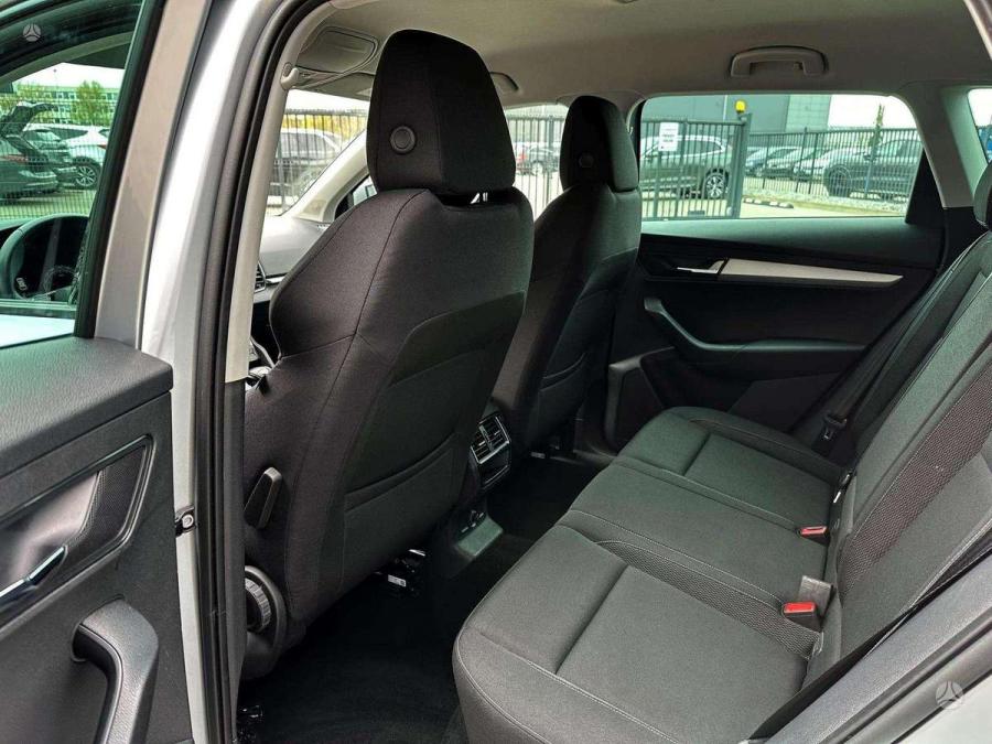 Pelēks Skoda Karoq 2022 Kauņa, ar dzinēja tilpumu 1.50 L un nobraukumu 205 tūkst. km par 16900 €, foto 12 vietnē AUTOMOTO.COM.LV