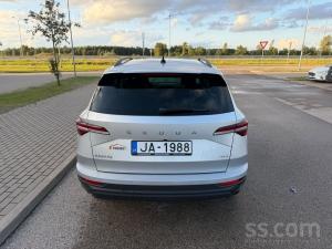 Grey Skoda Karoq 2022 in Riga, with an engine capacity of 2.00 L and mileage of 193 thousand km for 20800 €, photo 5 on AUTOMOTO.COM.LV