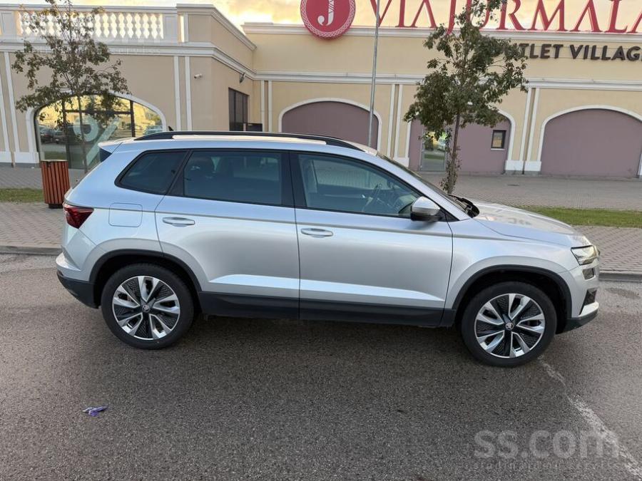 Grey Skoda Karoq 2022 in Riga, with an engine capacity of 2.00 L and mileage of 193 thousand km for 20800 €, photo 6 on AUTOMOTO.COM.LV