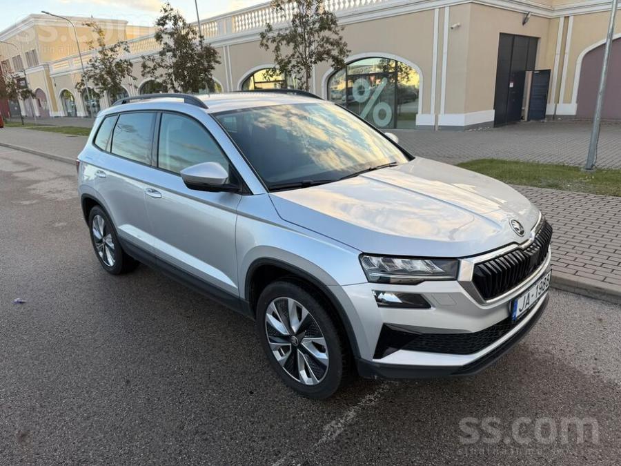 Grey Skoda Karoq 2022 in Riga, with an engine capacity of 2.00 L and mileage of 193 thousand km for 20800 €, photo 7 on AUTOMOTO.COM.LV