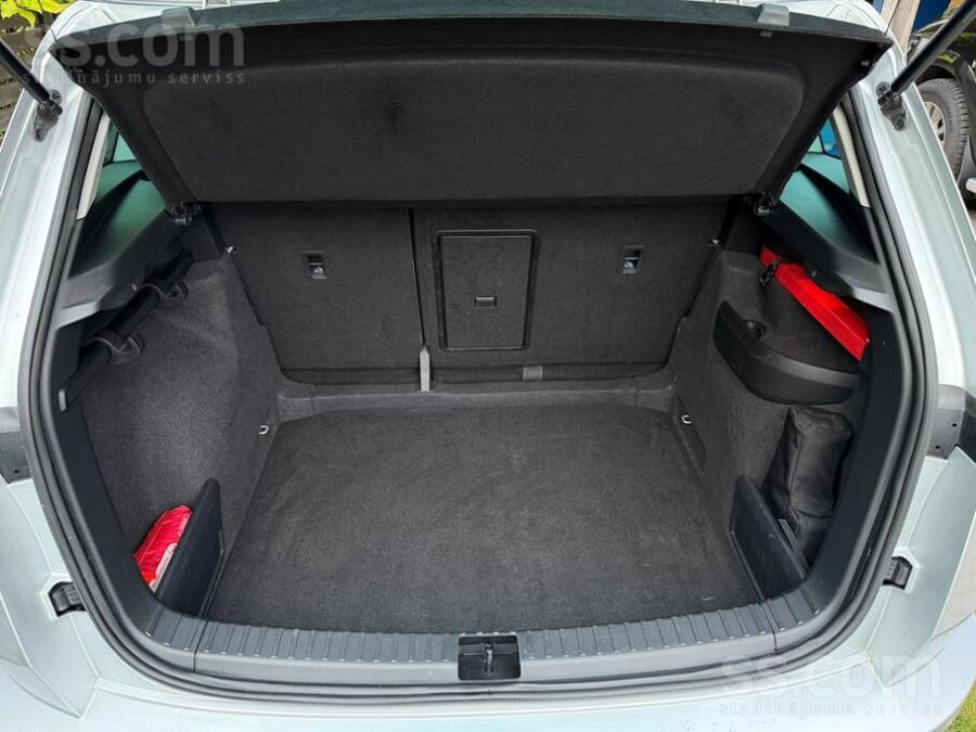 Grey Skoda Karoq 2022 in Riga, with an engine capacity of 2.00 L and mileage of 193 thousand km for 20800 €, photo 14 on AUTOMOTO.COM.LV