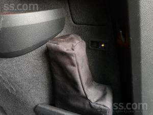 Grey Skoda Karoq 2022 in Riga, with an engine capacity of 2.00 L and mileage of 193 thousand km for 20800 €, photo 17 on AUTOMOTO.COM.LV