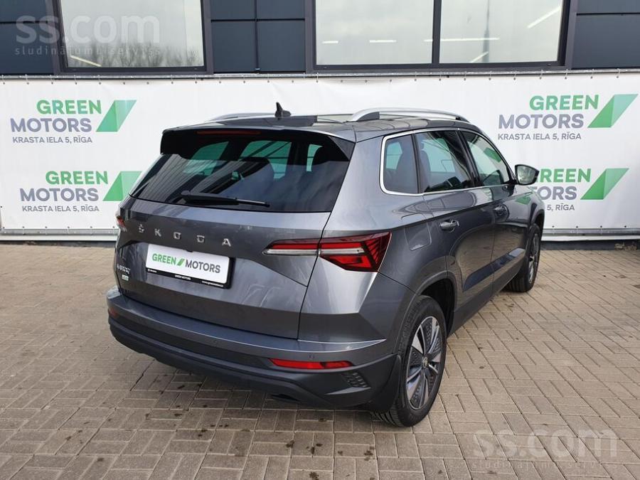 Grey Skoda Karoq 2023 in Riga, with an engine capacity of 1.50 L and mileage of 31 thousand km for 28900 €, photo 6 on AUTOMOTO.COM.LV