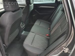 Grey Skoda Karoq 2023 in Riga, with an engine capacity of 1.50 L and mileage of 31 thousand km for 28900 €, photo 10 on AUTOMOTO.COM.LV