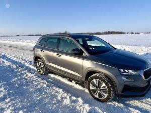 Pelēks Skoda Karoq 2023 Kauņa, ar dzinēja tilpumu 1.97 L un nobraukumu 128 tūkst. km par 23200 €, foto  vietnē AUTOMOTO.COM.LV