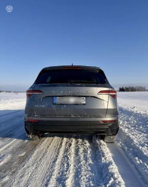 Pelēks Skoda Karoq 2023 Kauņa, ar dzinēja tilpumu 1.97 L un nobraukumu 128 tūkst. km par 23200 €, foto 5 vietnē AUTOMOTO.COM.LV