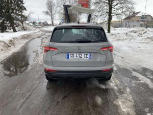 Grey Skoda Karoq 2023 in Taurage, with an engine capacity of 1.97 L and mileage of 133 thousand km for 18500 €, photo 6 on AUTOMOTO.COM.LV
