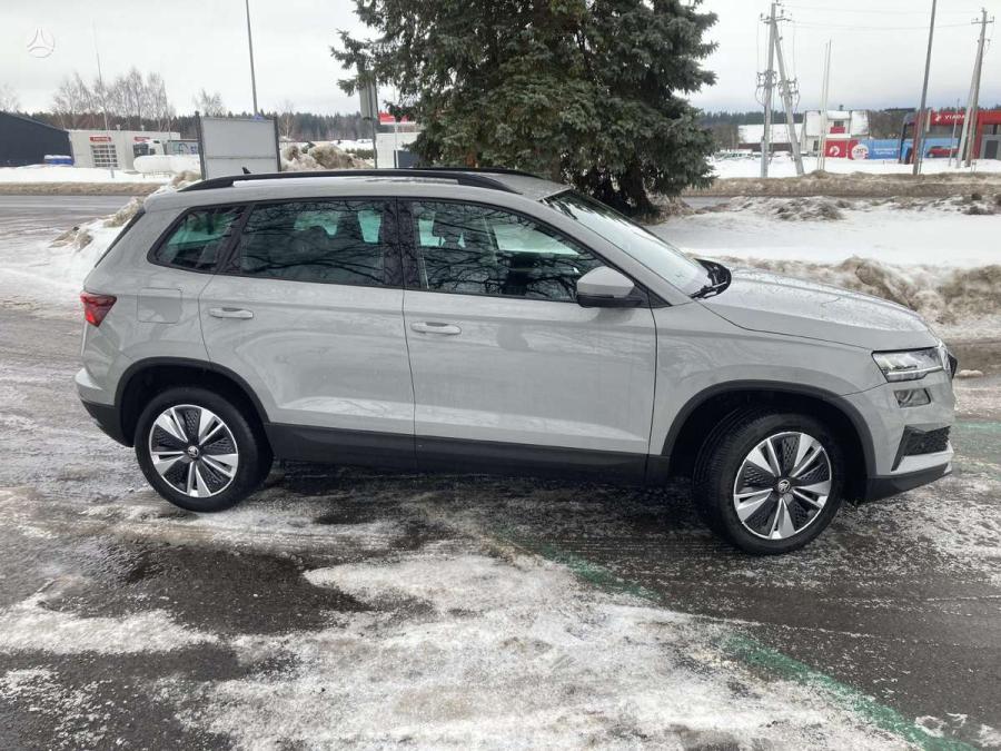 Grey Skoda Karoq 2023 in Taurage, with an engine capacity of 1.97 L and mileage of 133 thousand km for 18500 €, photo 8 on AUTOMOTO.COM.LV