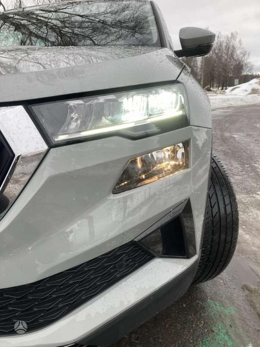 Grey Skoda Karoq 2023 in Taurage, with an engine capacity of 1.97 L and mileage of 133 thousand km for 18500 €, photo 9 on AUTOMOTO.COM.LV
