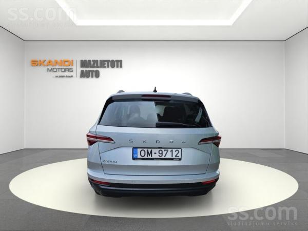 Pelēks Skoda Karoq 2023 Liepāja, ar dzinēja tilpumu 1.50 L un nobraukumu 42 tūkst. km par 21780 €, foto 5 vietnē AUTOMOTO.COM.LV