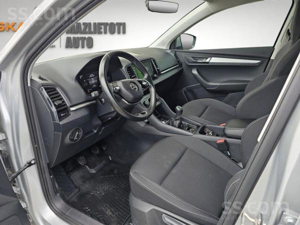 Pelēks Skoda Karoq 2023 Liepāja, ar dzinēja tilpumu 1.50 L un nobraukumu 42 tūkst. km par 21780 €, foto 9 vietnē AUTOMOTO.COM.LV