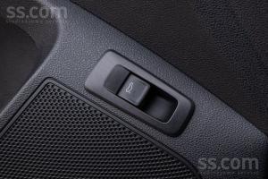 Grey Skoda Karoq 2023 in Riga, with an engine capacity of 1.50 L and mileage of 143 thousand km for 21950 €, photo 19 on AUTOMOTO.COM.LV