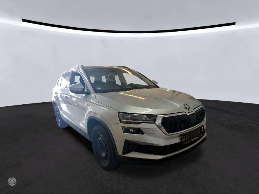 Grey Skoda Karoq 2023 in Kaunas, with an engine capacity of 1.97 L and mileage of 154 thousand km for 17900 €, photo 3 on AUTOMOTO.COM.LV