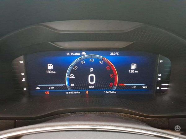 Grey Skoda Karoq 2023 in Kaunas, with an engine capacity of 1.97 L and mileage of 154 thousand km for 17900 €, photo 7 on AUTOMOTO.COM.LV