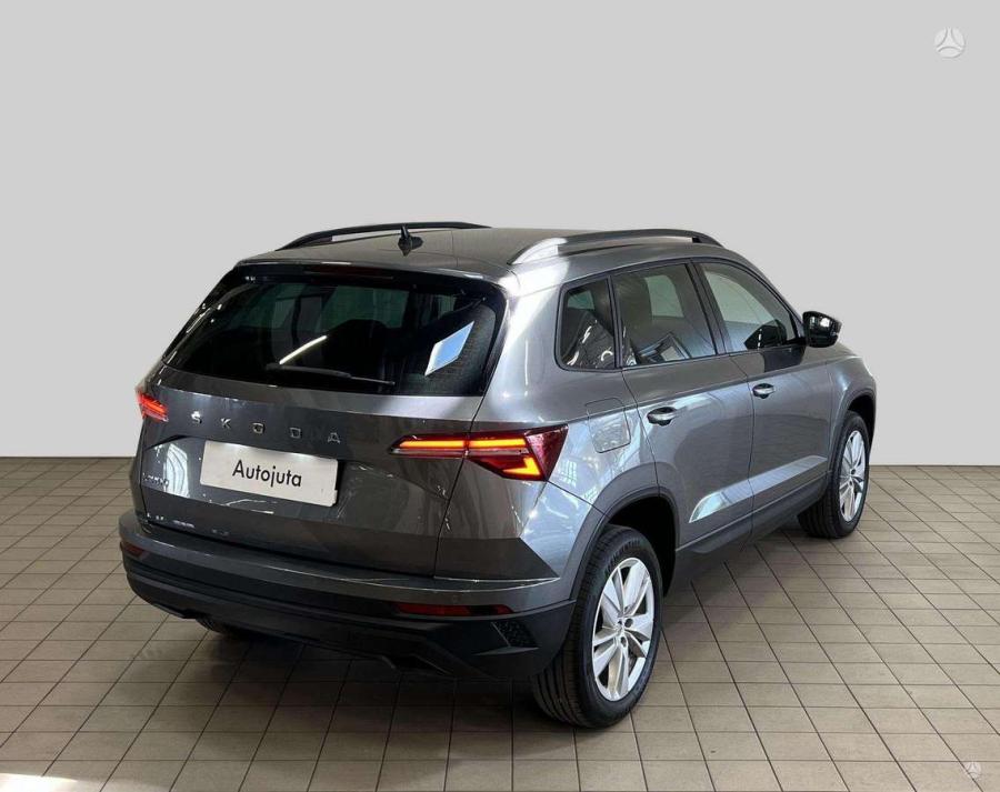 Pelēks Skoda Karoq 2023 Kauņa, ar dzinēja tilpumu 1.97 L un nobraukumu 83 tūkst. km par 22400 €, foto 5 vietnē AUTOMOTO.COM.LV
