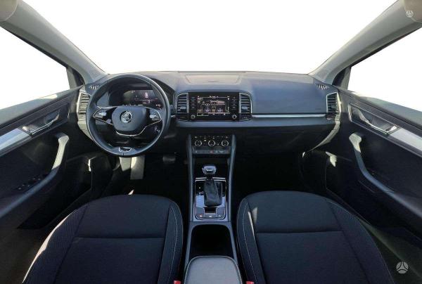 Grey Skoda Karoq 2023 in Kaunas, with an engine capacity of 1.97 L and mileage of 83 thousand km for 22400 €, photo 5 on AUTOMOTO.COM.LV