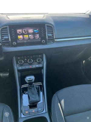 Pelēks Skoda Karoq 2023 Kauņa, ar dzinēja tilpumu 1.97 L un nobraukumu 83 tūkst. km par 22400 €, foto 12 vietnē AUTOMOTO.COM.LV