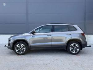 Grey Skoda Karoq 2023 in Siauliai, with an engine capacity of 1.97 L and mileage of 179 thousand km for 18200 €, photo 3 on AUTOMOTO.COM.LV