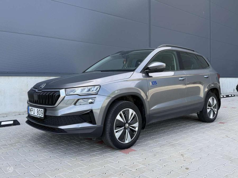 Grey Skoda Karoq 2023 in Siauliai, with an engine capacity of 1.97 L and mileage of 179 thousand km for 18200 €, photo 7 on AUTOMOTO.COM.LV