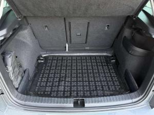 Grey Skoda Karoq 2023 in Siauliai, with an engine capacity of 1.97 L and mileage of 179 thousand km for 18200 €, photo 13 on AUTOMOTO.COM.LV