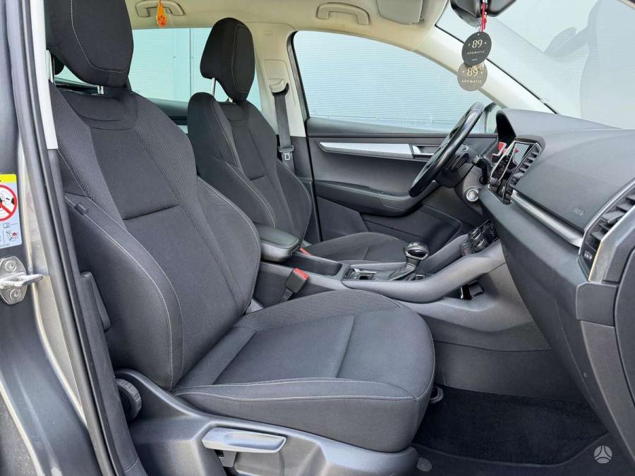 Grey Skoda Karoq 2023 in Siauliai, with an engine capacity of 1.97 L and mileage of 179 thousand km for 18200 €, photo 16 on AUTOMOTO.COM.LV