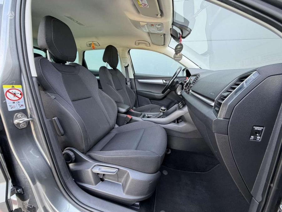 Grey Skoda Karoq 2023 in Siauliai, with an engine capacity of 1.97 L and mileage of 179 thousand km for 18200 €, photo 17 on AUTOMOTO.COM.LV