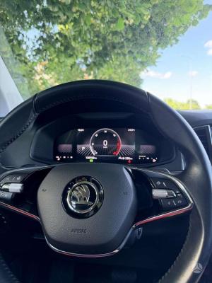 Grey Skoda Karoq 2023 in Kedainiai, with an engine capacity of 1.97 L and mileage of 131 thousand km for 21600 €, photo 13 on AUTOMOTO.COM.LV