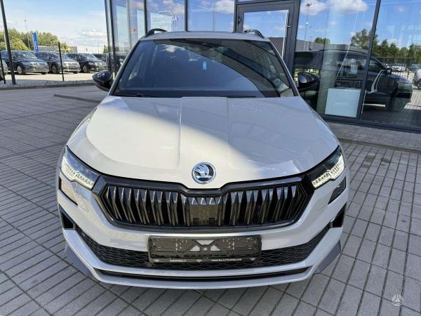 Grey Skoda Karoq 2023 in Kaunas, with an engine capacity of 1.50 L and mileage of 208 thousand km for 21900 €, photo 2 on AUTOMOTO.COM.LV