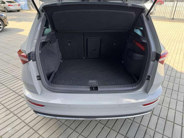 Grey Skoda Karoq 2023 in Kaunas, with an engine capacity of 1.50 L and mileage of 208 thousand km for 21900 €, photo 6 on AUTOMOTO.COM.LV