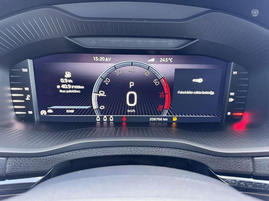 Pelēks Skoda Karoq 2023 Kauņa, ar dzinēja tilpumu 1.50 L un nobraukumu 208 tūkst. km par 21900 €, foto 17 vietnē AUTOMOTO.COM.LV