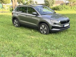 Grey Skoda Karoq 2023 in Kaunas, with an engine capacity of 1.97 L and mileage of 156 thousand km for 20500 €, photo 3 on AUTOMOTO.COM.LV