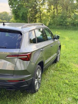 Grey Skoda Karoq 2023 in Kaunas, with an engine capacity of 1.97 L and mileage of 156 thousand km for 20500 €, photo 9 on AUTOMOTO.COM.LV