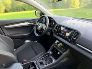 Grey Skoda Karoq 2023 in Kaunas, with an engine capacity of 1.97 L and mileage of 156 thousand km for 20500 €, photo 17 on AUTOMOTO.COM.LV