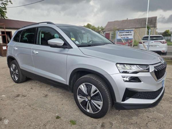 Pelēks Skoda Karoq 2023 Tauragė, ar dzinēja tilpumu 1.97 L un nobraukumu 201 tūkst. km par 14300 €, foto 1 vietnē AUTOMOTO.COM.LV